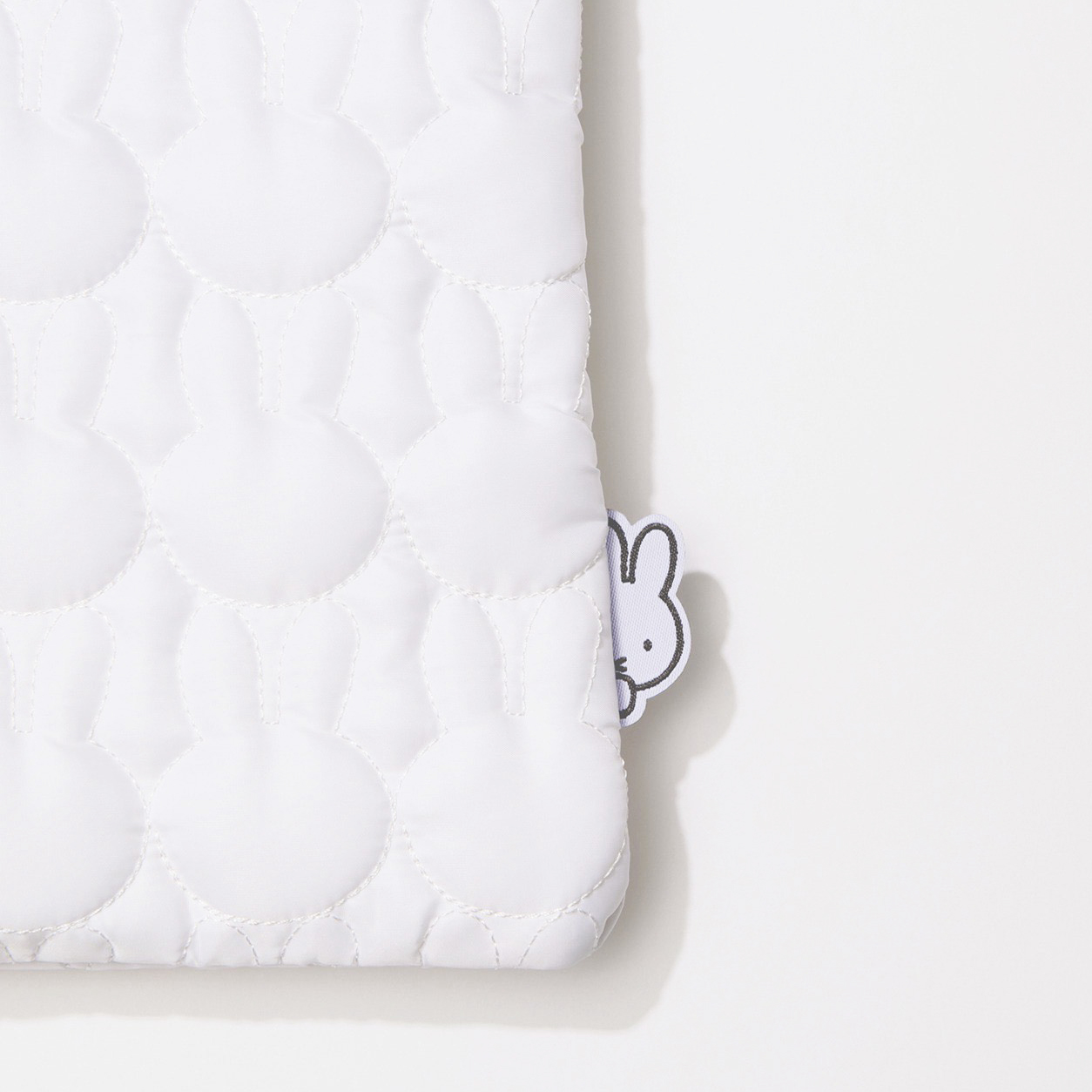 宝島社「otonaMUSE」2025年10月号にミッフィーの付録登場 - dickbruna.jp 日本のミッフィー情報サイト